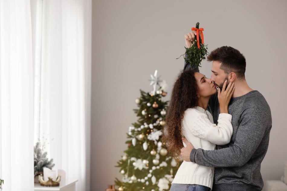 Why Do We Kiss Under The Mistletoe? - Farmers' Almanac - Plan Your Day ...