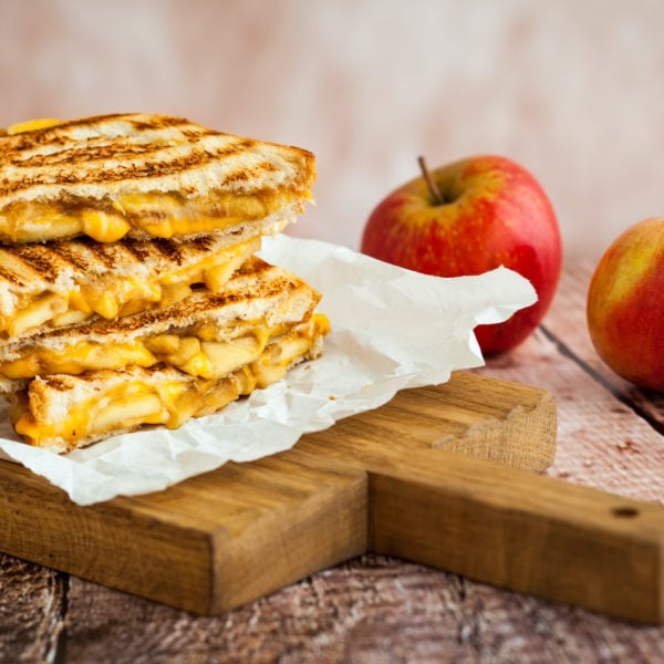 The Best Apples: 21 Different Kinds - Farmers' Almanac - Plan Your Day ...