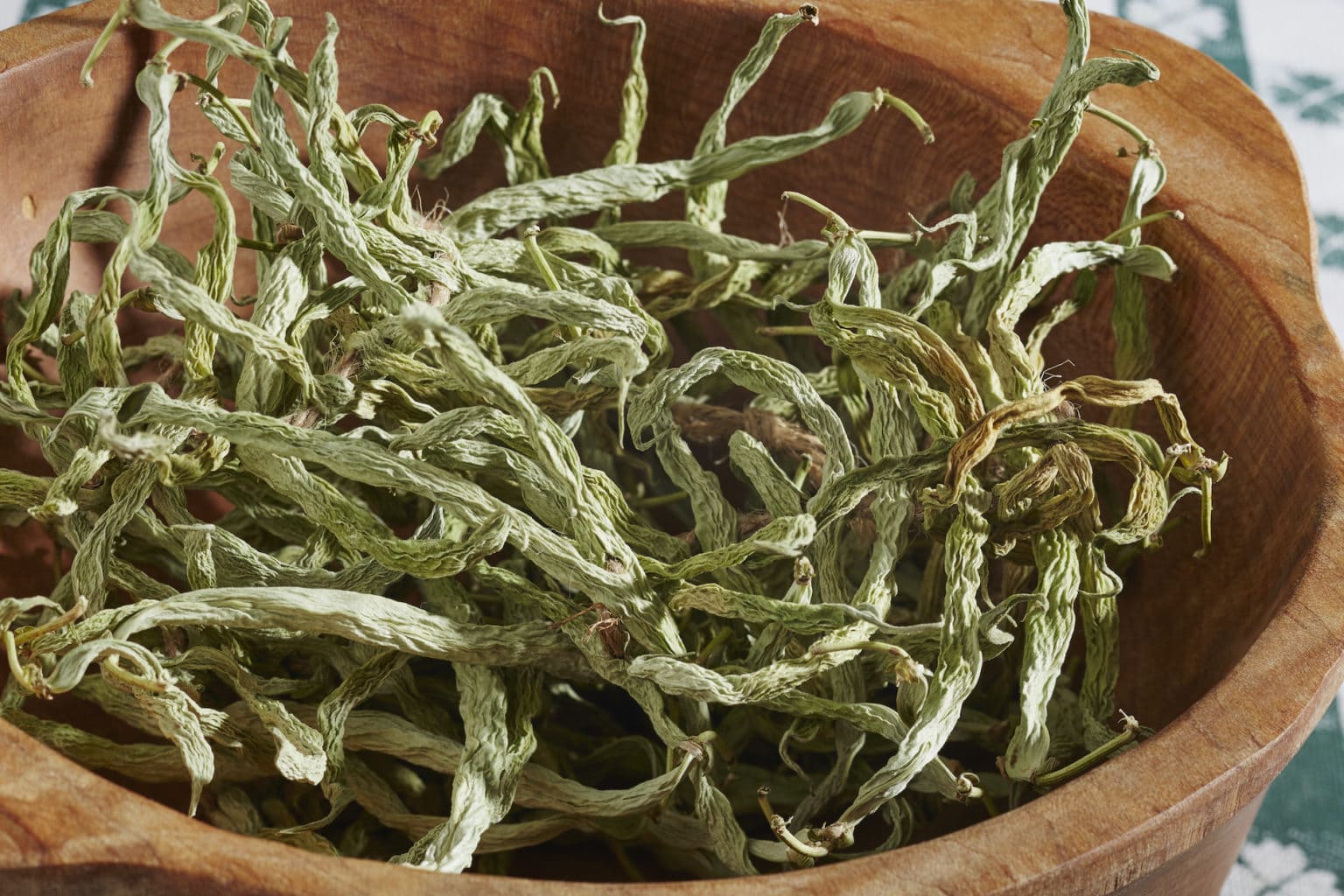 Dry Your String Beans Into "Leather Britches" - Farmers' Almanac - Plan ...