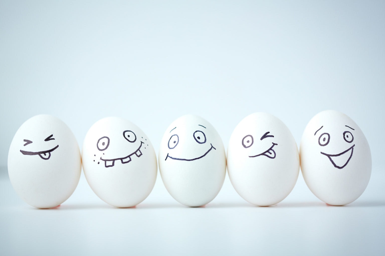 15 Fun Egg Facts For Egg Day (June 3) - Farmers' Almanac - Plan Your ...