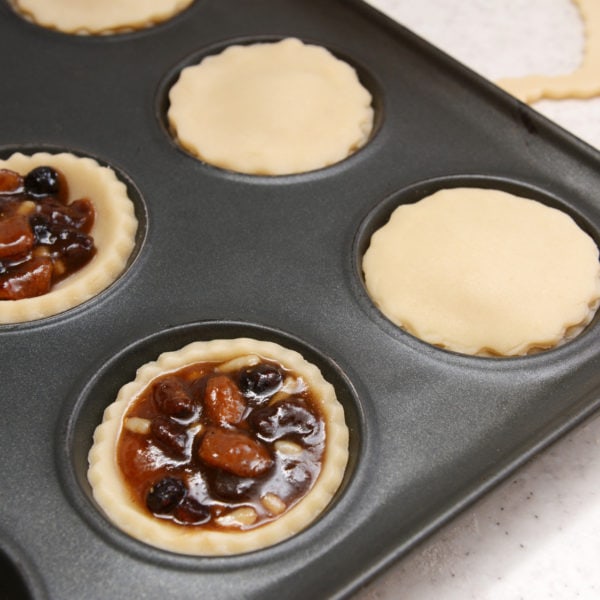 What The Heck Is Mincemeat? - Farmers' Almanac - Plan Your Day. Grow ...