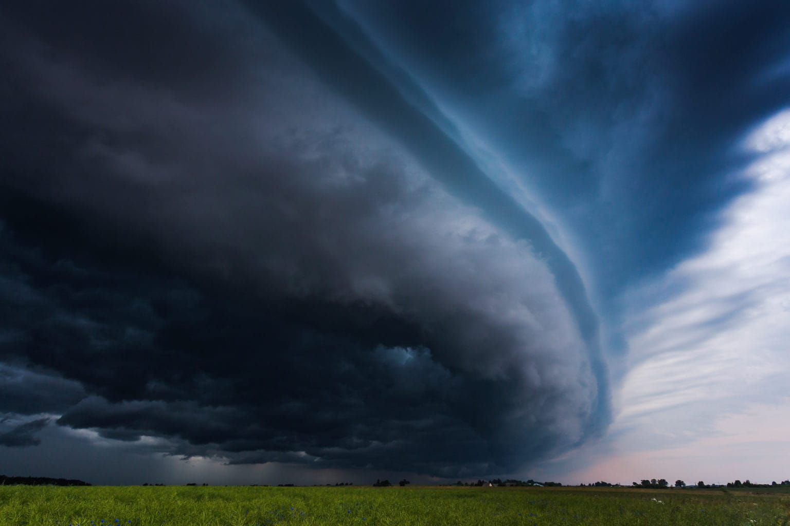 Scary Clouds That Look Like Tornadoes - Farmers' Almanac - Plan Your Day. Grow Your Life.