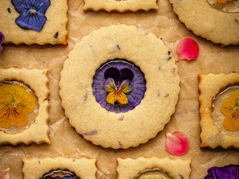 How To Make Flower Cookies - Farmers' Almanac