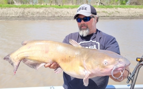 Great Tips For Catfishing On A Budget - Farmers' Almanac