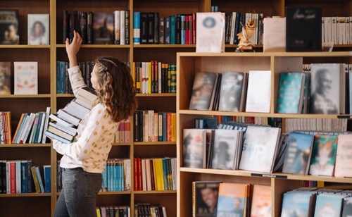 16 Helpful Items To Borrow From Your Public Library! - Farmers' Almanac